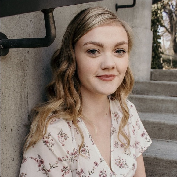 ! isabelle's Closet (@isabelleannexo) | Poshmark